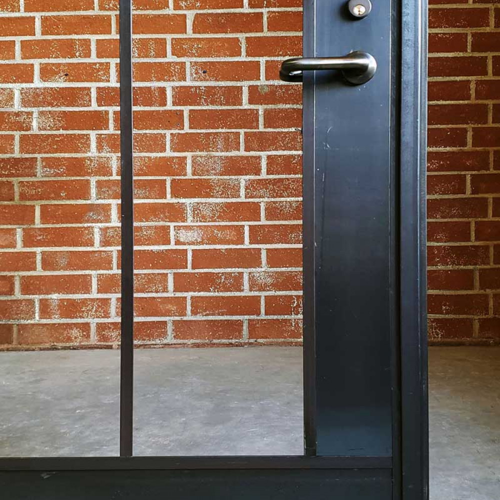 The Door V1 (Barrel Hinge)